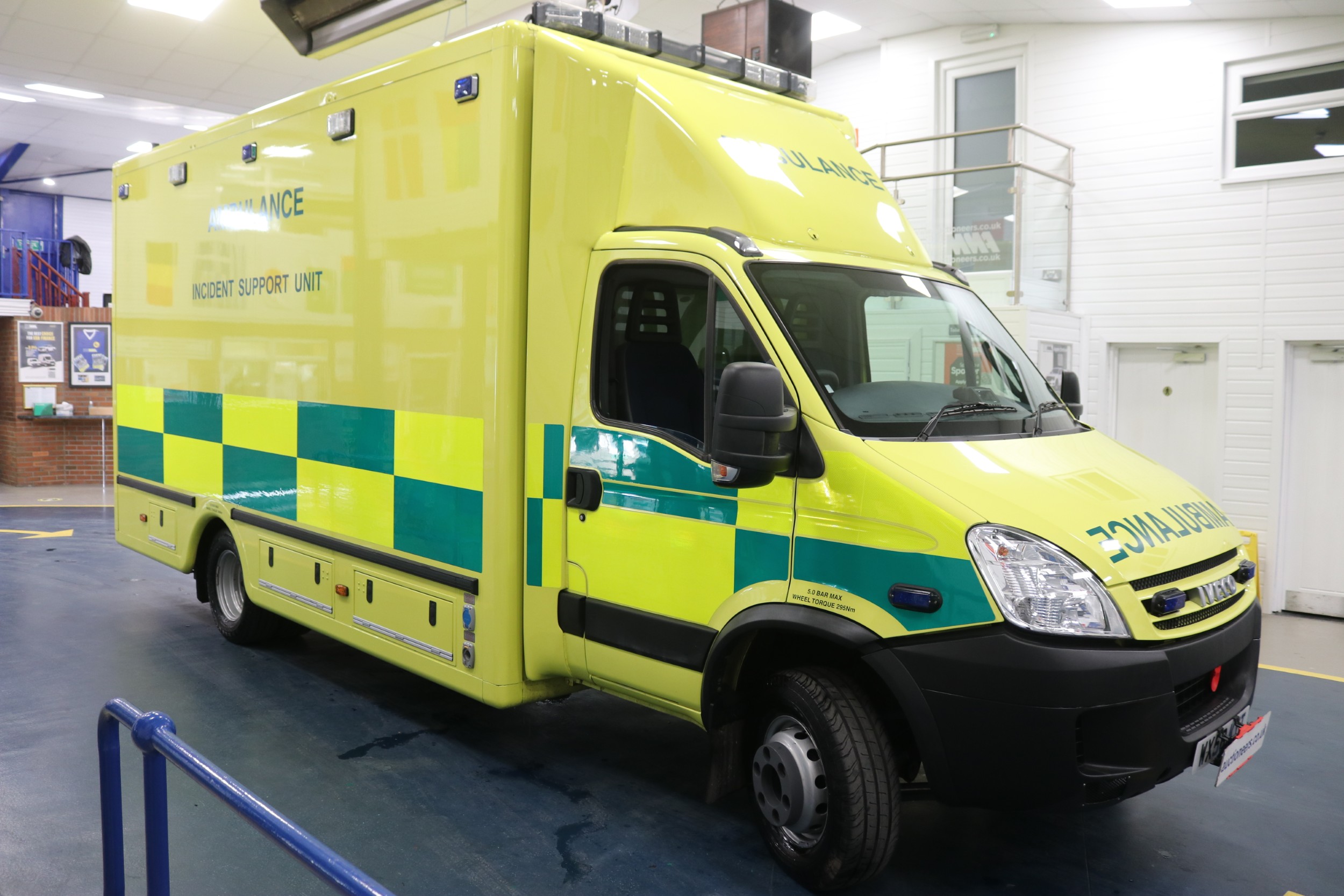 IVECO DAILY 65C18 3.0 DIESEL 175PS AUTO MASS CASUALTY INCIDENT SUPPORT ...