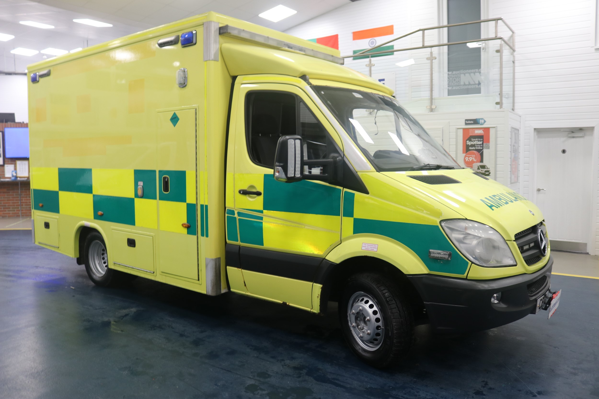 MERCEDES SPRINTER 519 3.0CDI 190PS AUTO AMBULANCE C/W STRETCHER AND LIFT. Lot information and ...