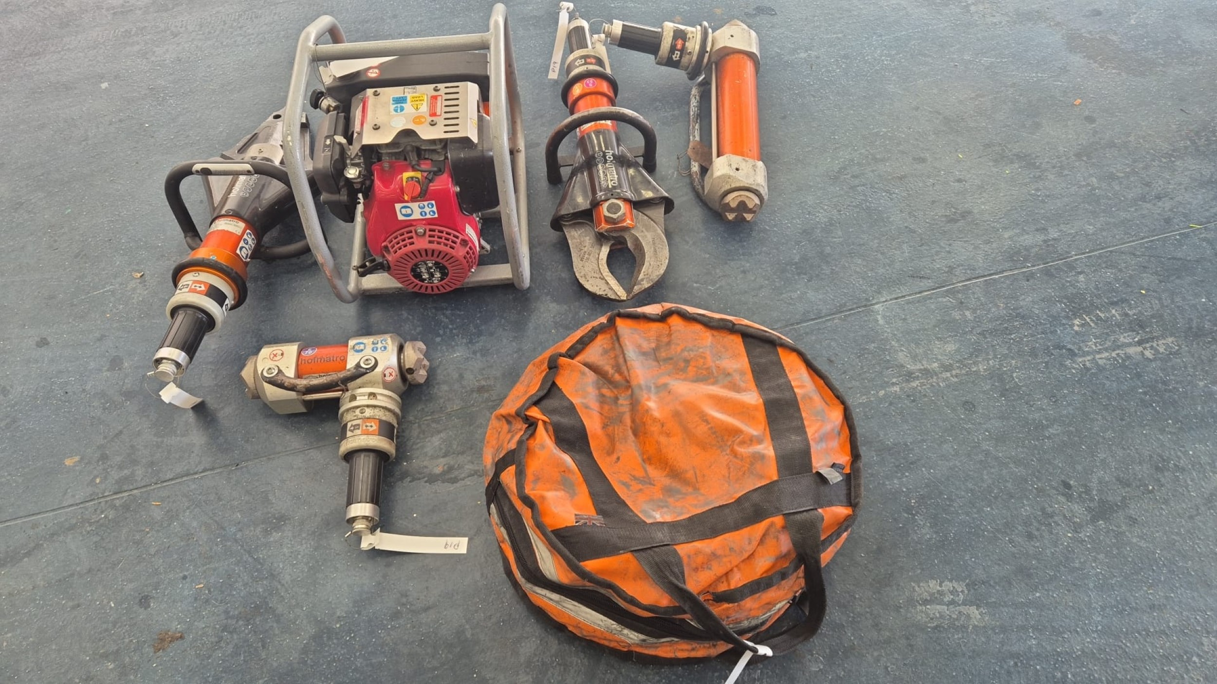 HOLMATRO HYDRAULIC RESCUE KIT (Jaws Of Life) C/W 1X SPREADER 1X CUTTER ...