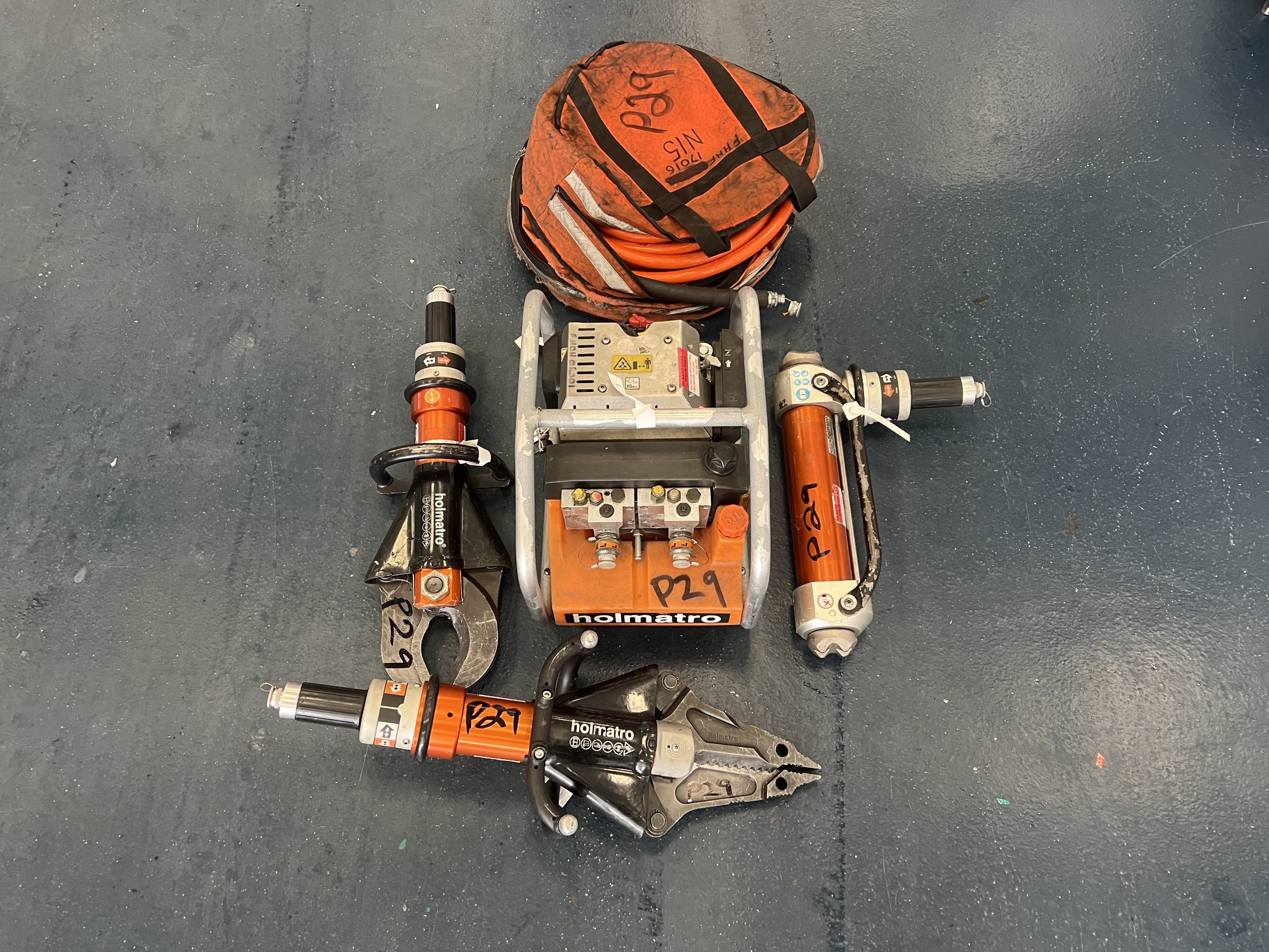 HOLMATRO HYDRAULIC RESCUE KIT (Jaws Of Life) C/W 1X SPREADER/CUTTER 1X ...